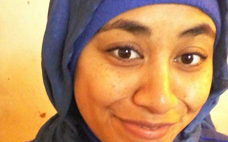 Moslima in VS die hoofddoek moest uitdoen van agenten krijgt 85.000 ...