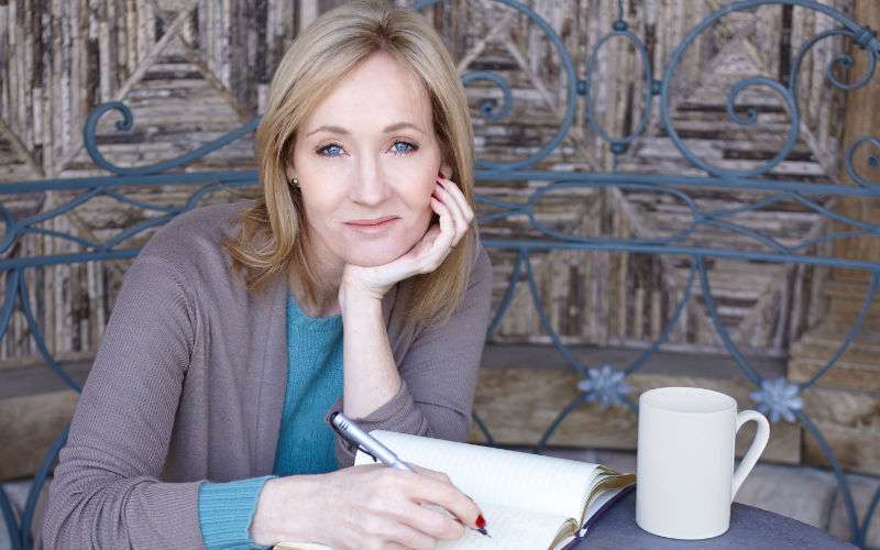 Auteur Harry Potter Neemt Het Opnieuw Op Voor De Islam Auteur Harry Potter Neemt Het Opnieuw Op Voor De Islam