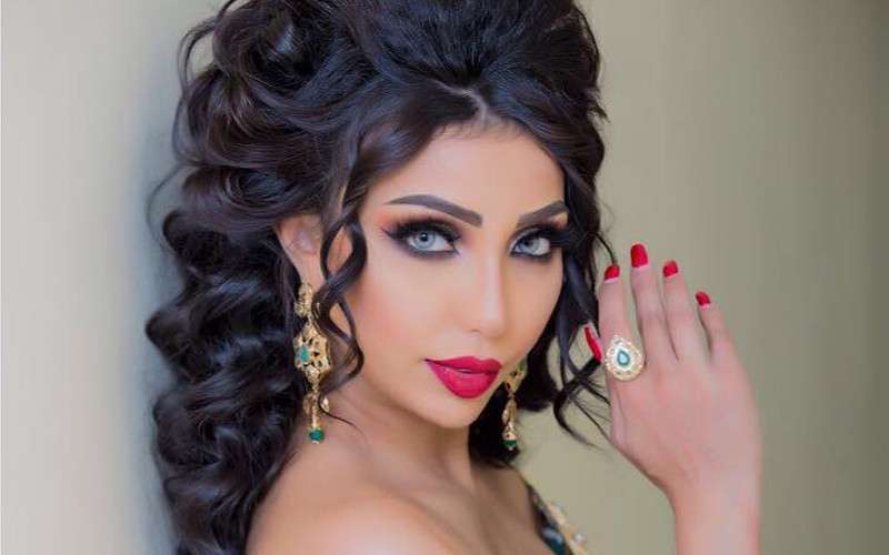 Dounia Batma en Abderrahim Souiri hebben fun samen (video)