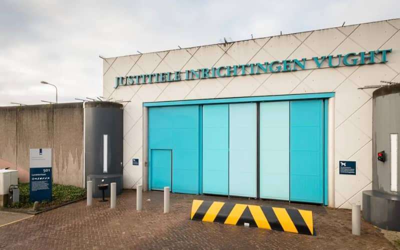 Taghi doet aangifte van lekken vanuit justitie en EBI