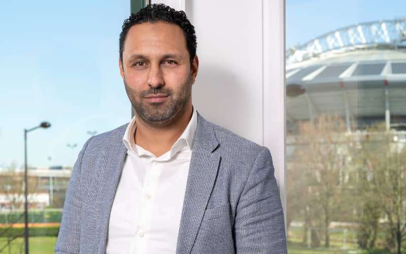 Talkshow 'De vooravond' kiest Khalid Kasem als nieuwe presentator