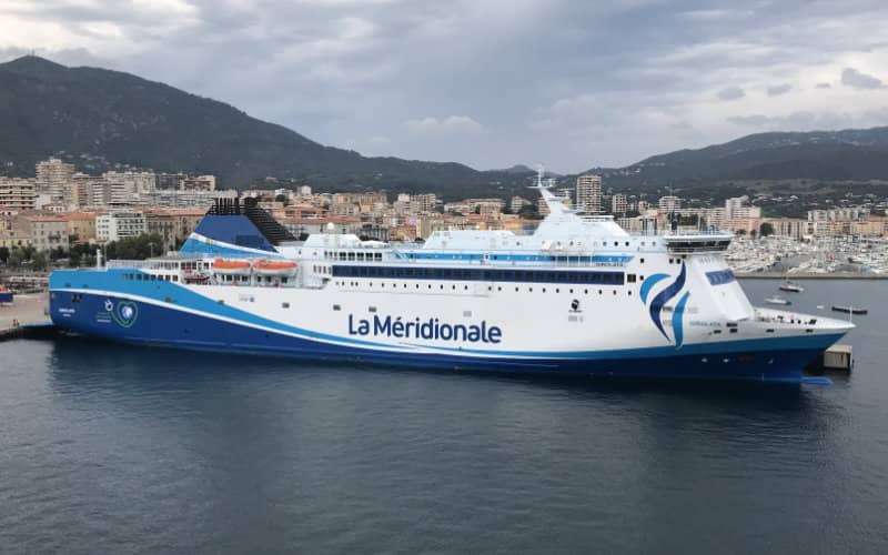 Boot Marseille-Tanger Med geteisterd door bedluizen