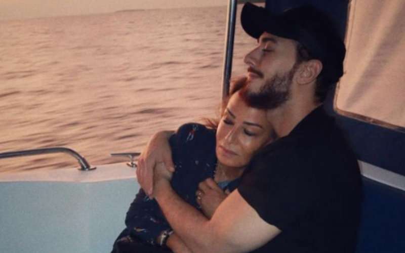 Moeder Saad Lamjarred stelt theatervoorstelling uit na veroordeling zanger