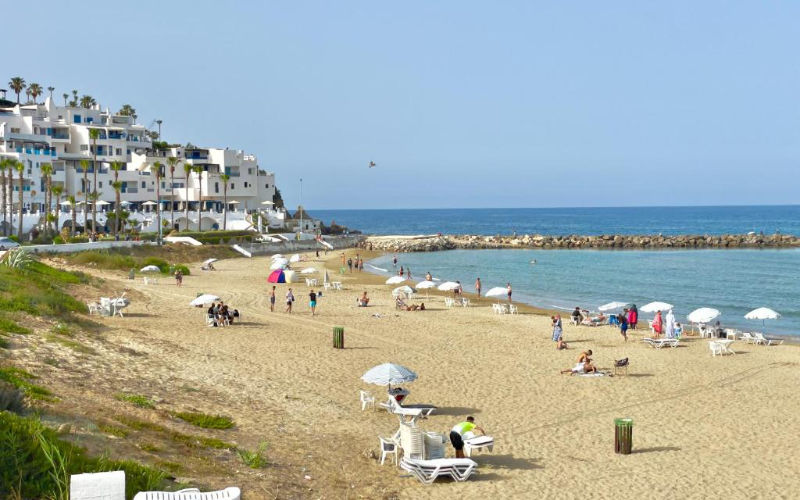 Strand M’diq: eindelijk rust en ruimte